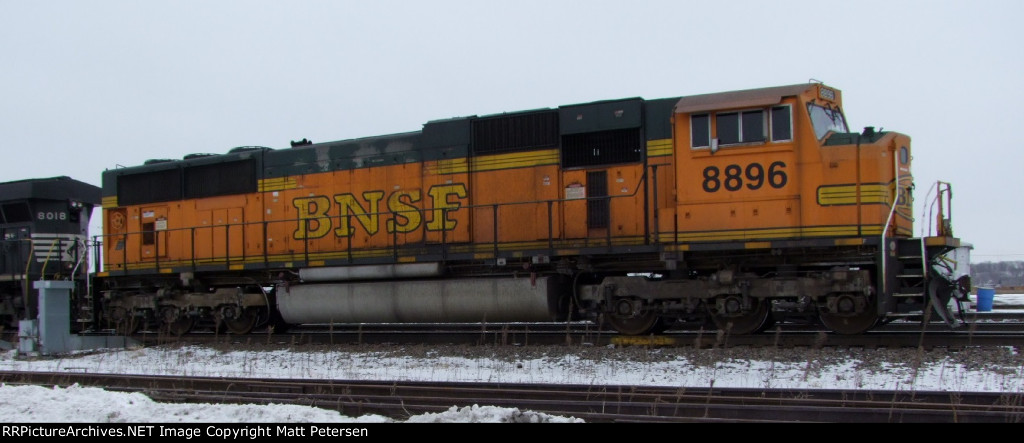 BNSF 8896